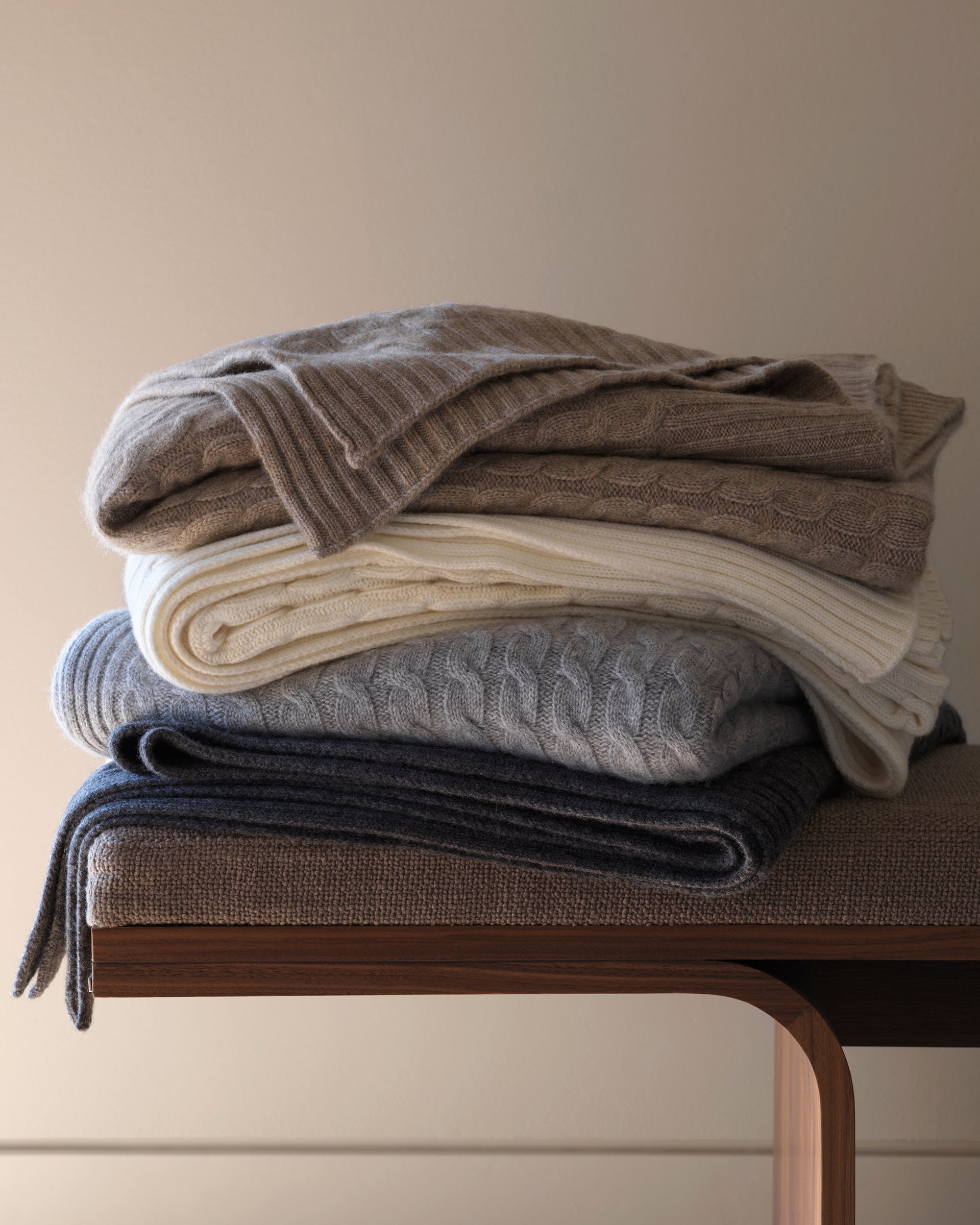 Cashmere Throws and Blankets | Sofia Cashmere – SofiaCashmere